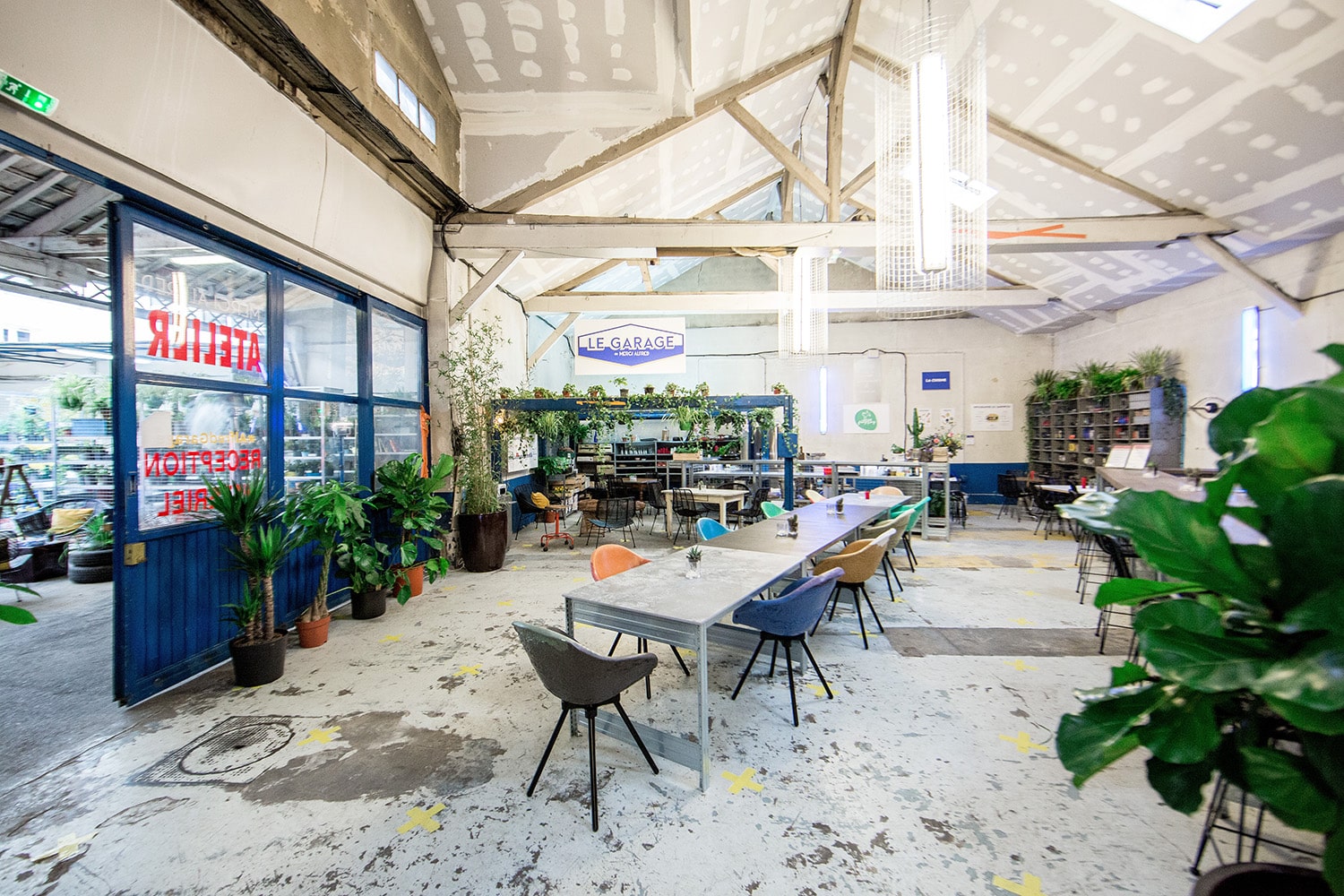 Vite, Alfred vous attend dans le garage ! - Les Confettis